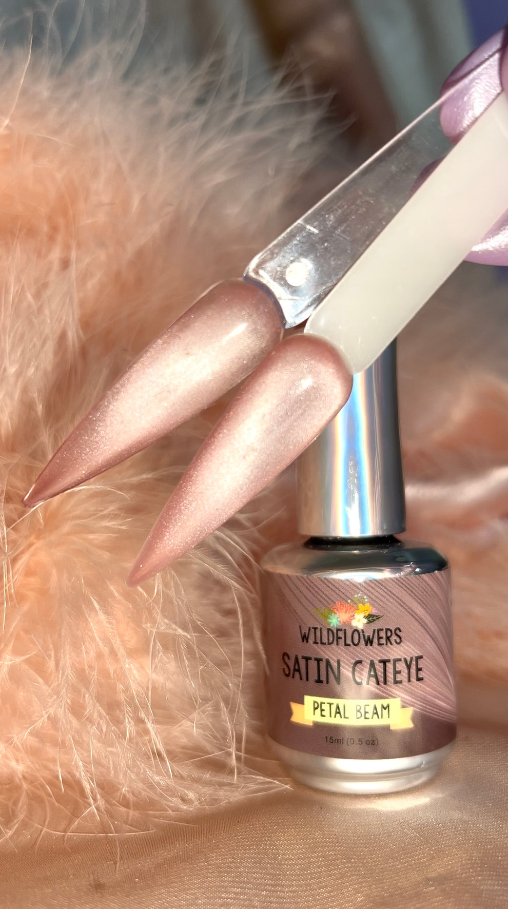 Satin Cateye Gel Polish - Petal Beam – Wildflowers